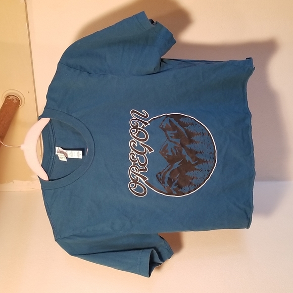 Bella Canvas | Tops | Three Sisters Oregon Graphic Crop Top Blue Small ...